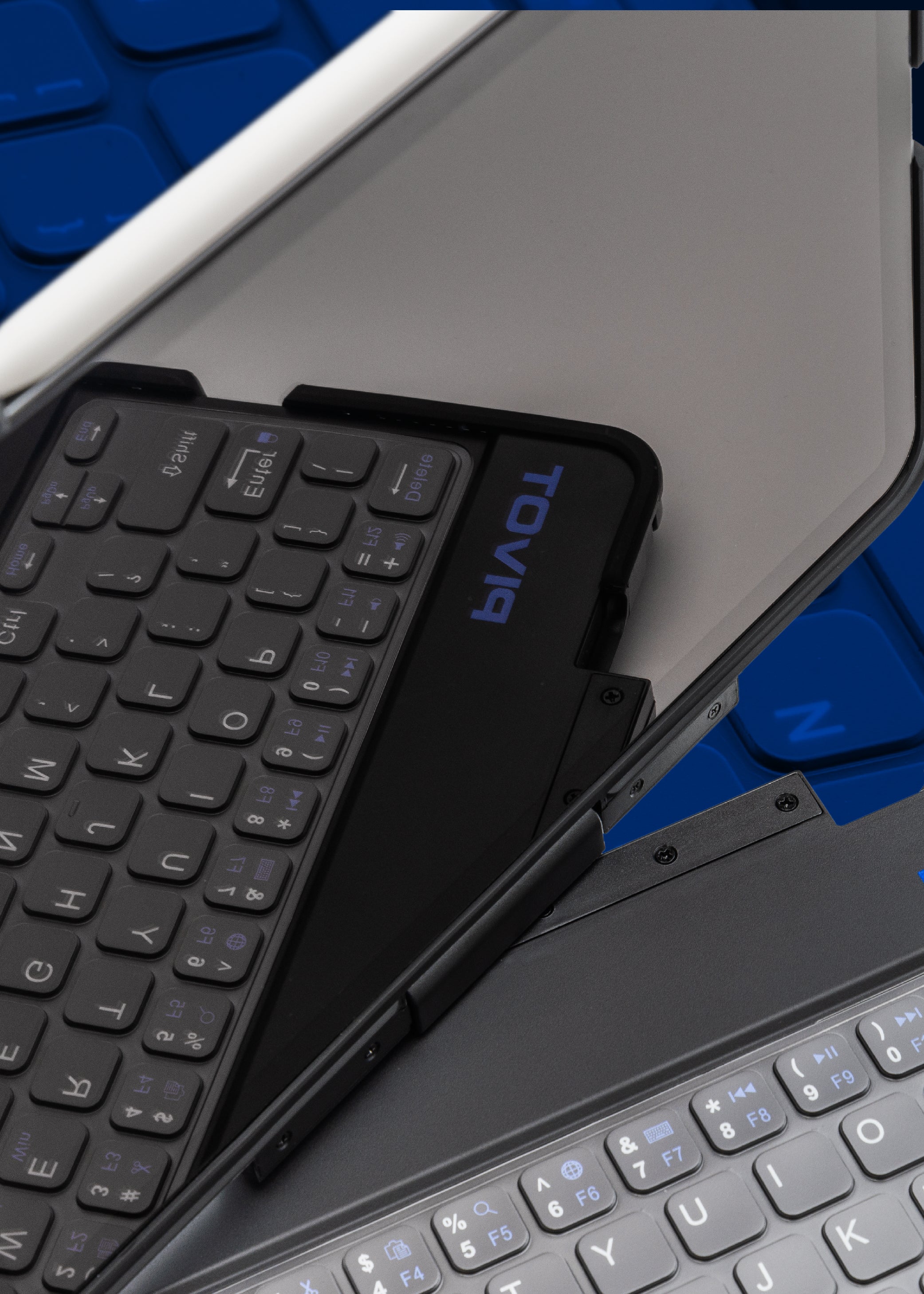 PIVOT CASE | Better Connection. Better Protection.